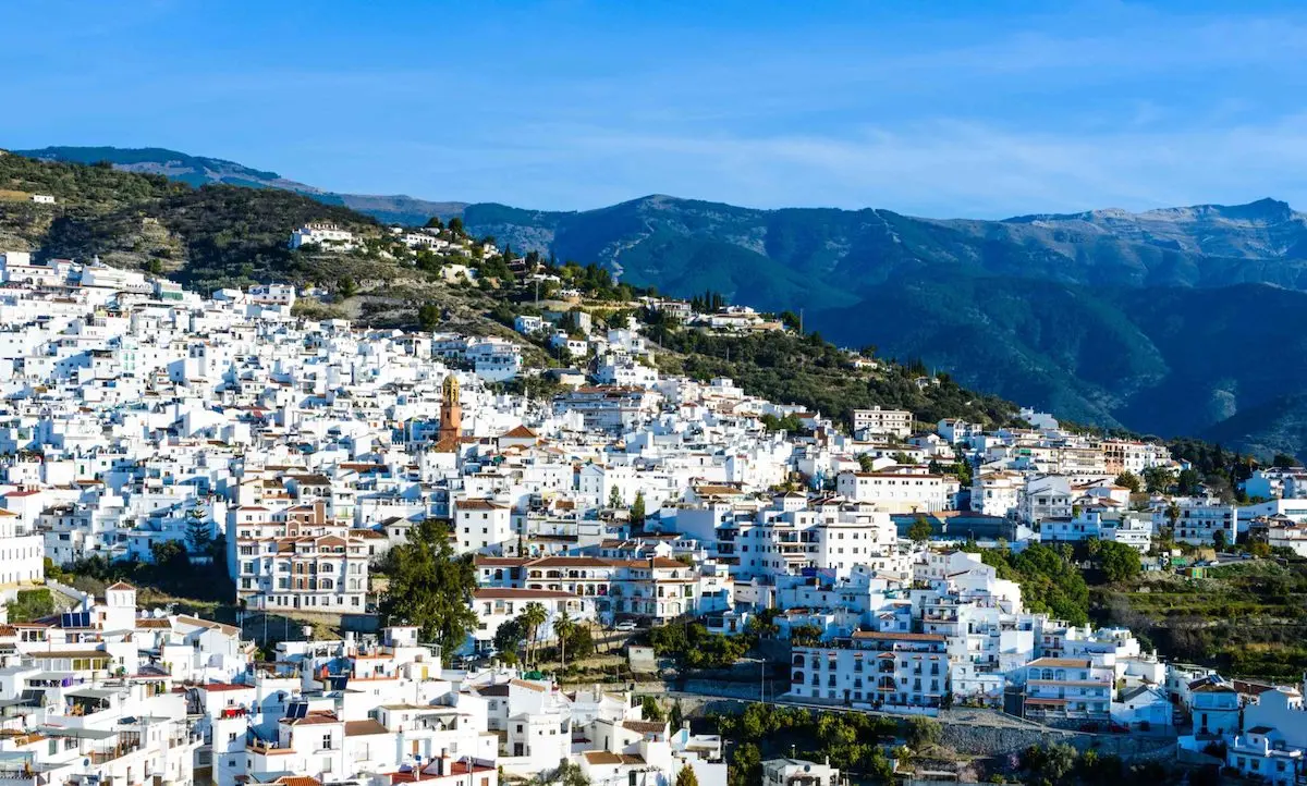 Guía completa de Cómpeta (Málaga) - CarGest