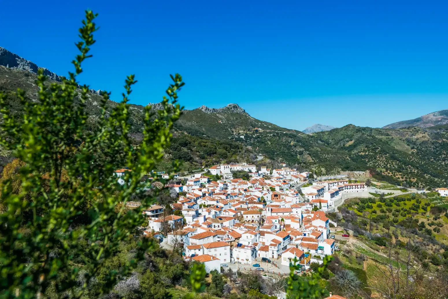Guía completa de Benadalid en Málaga | CarGest